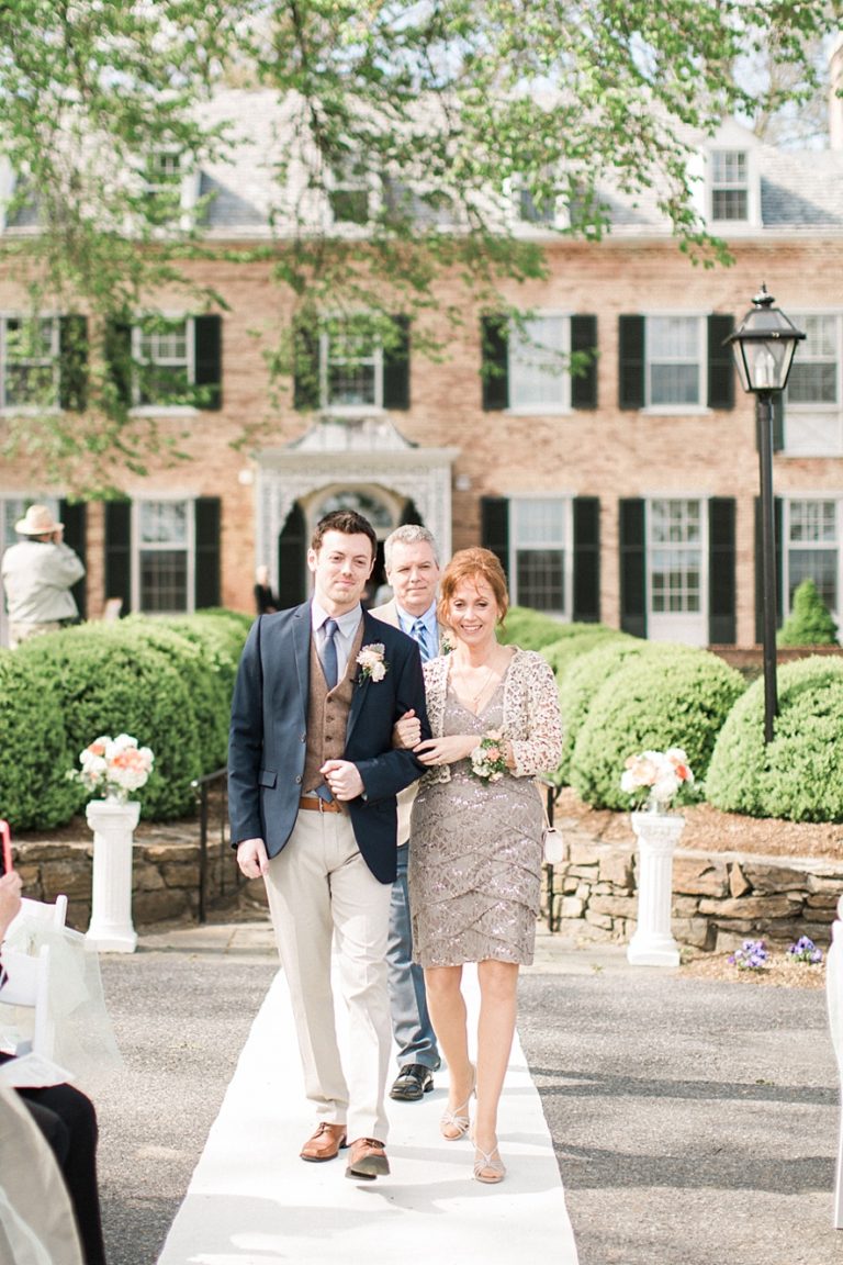 Summer Wedding at Drumore Estate // Danielle + Steve · Pennsylvania ...